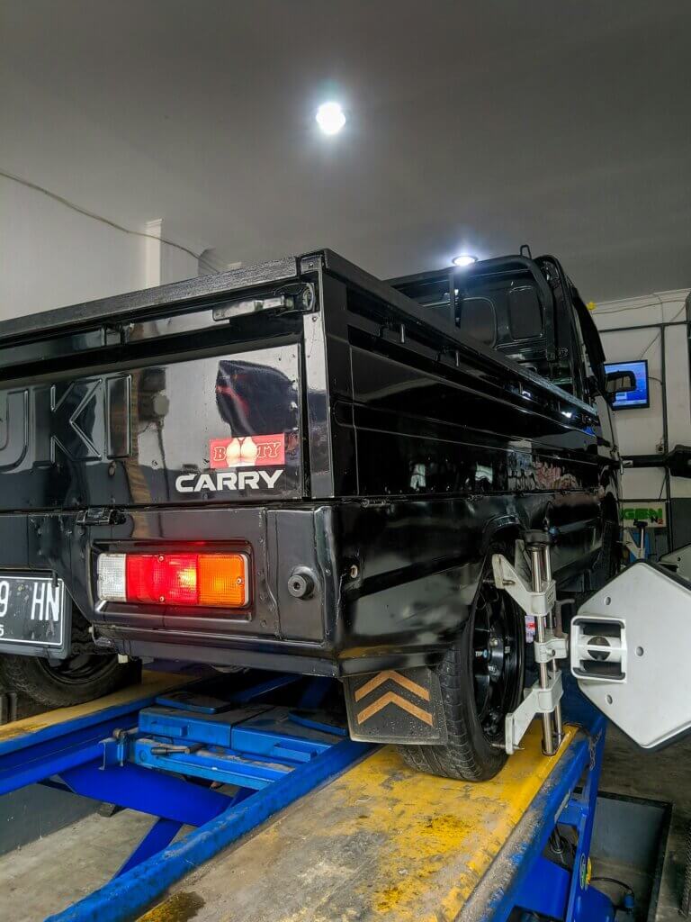 How Much Does Wheel Alignment Cost? Avoid Overpaying